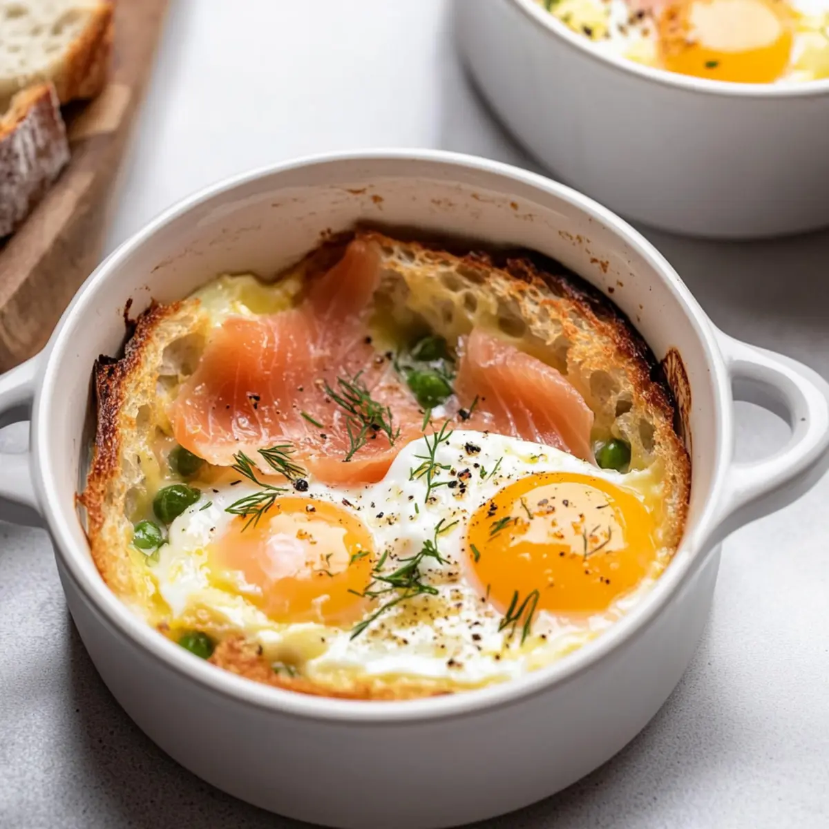 Irresistible Baked Eggs with Smoked Salmon for a Luxurious Brunch